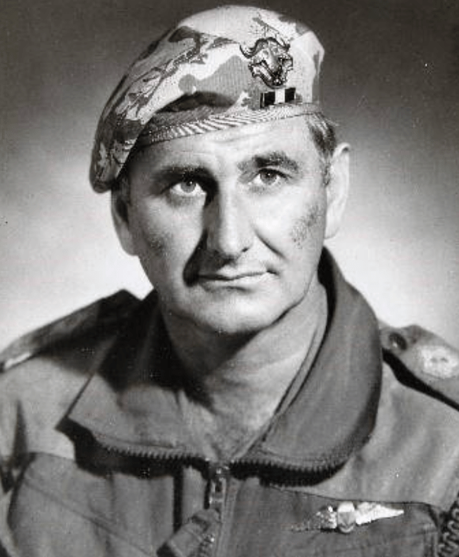 In memoriam: Jan Breytenbach, inspirational South African paratroop ...